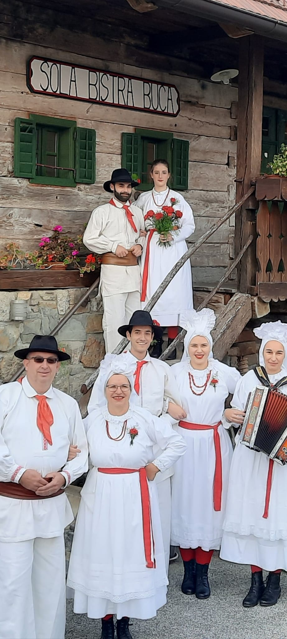 DAN ŽENA V BELI KRAJINI | Porton